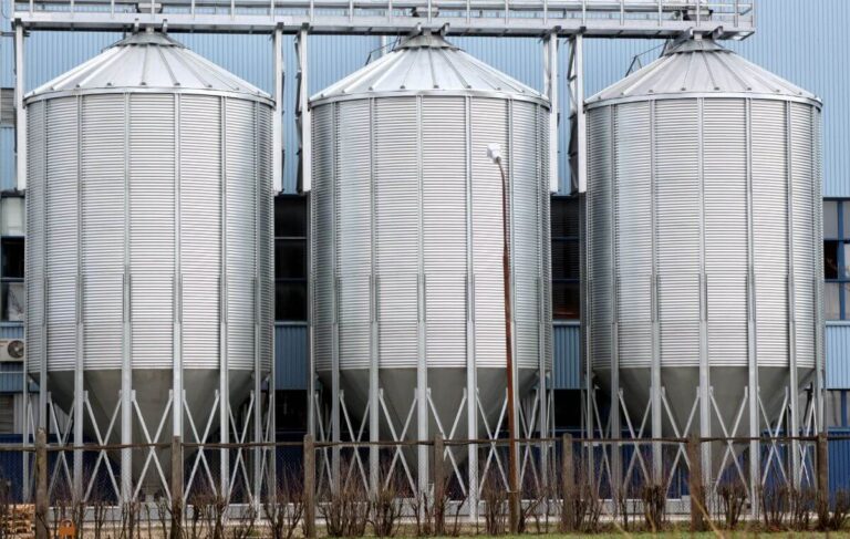 Different Types of Steel Tanks and Their Applications in Various Industries